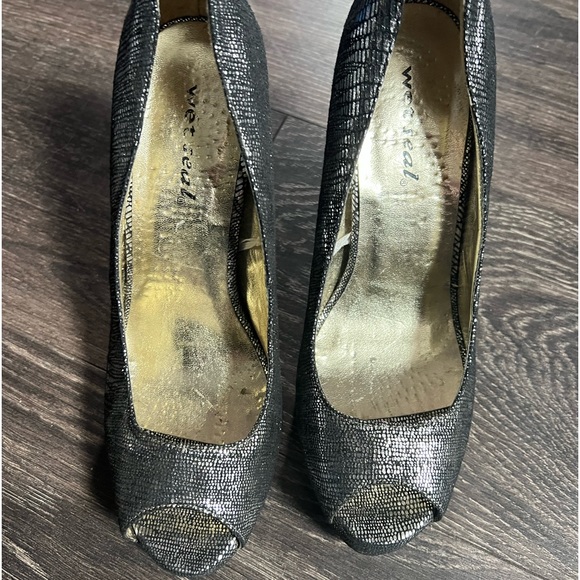 Wet Seal | Shoes | Wet Seal Snake Silver And Black Pattern Pumps | Poshmark